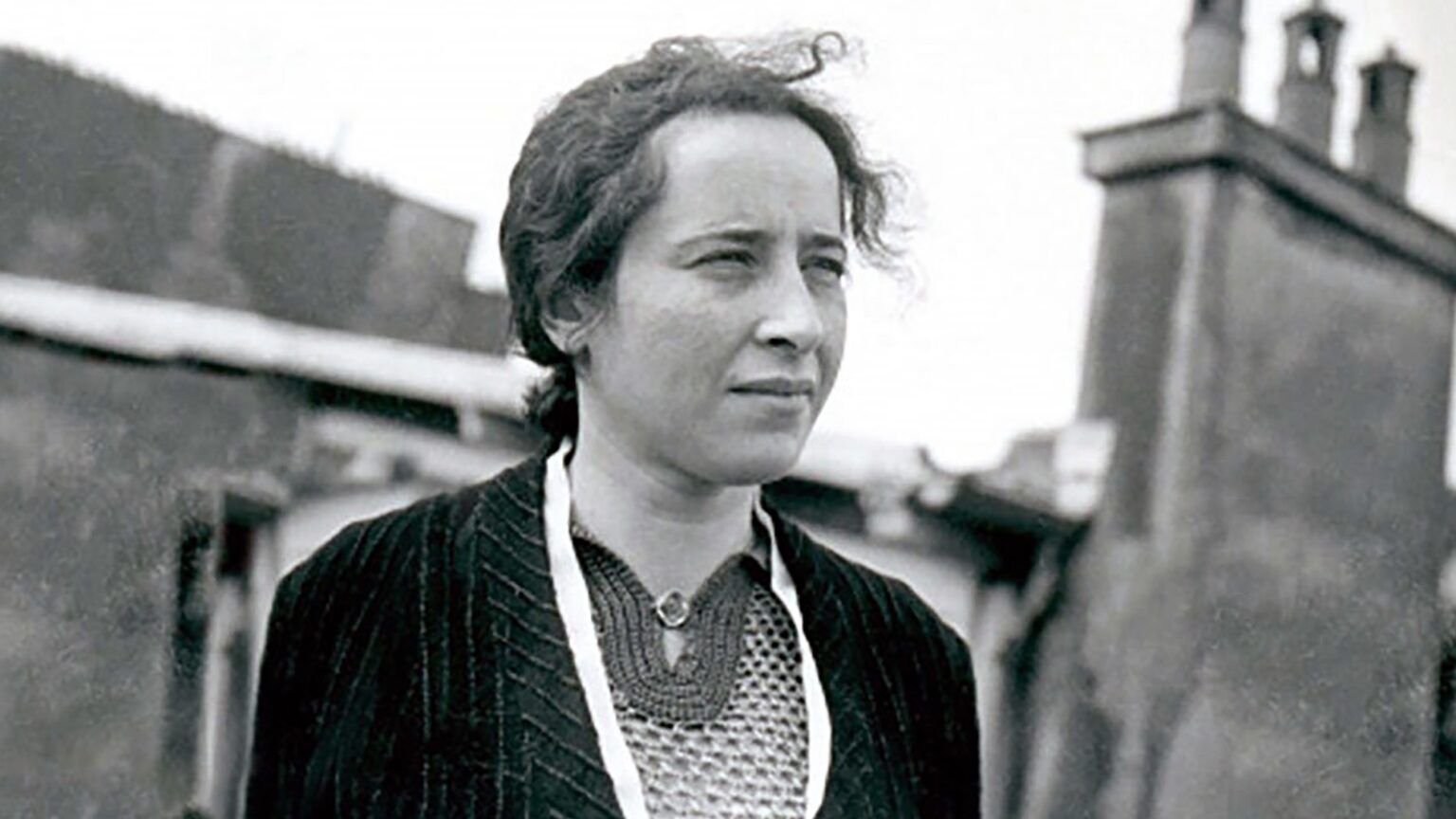 Har vores tid præ-totalitære træk? Nogle tilløb til svar ud fra Hannah ...