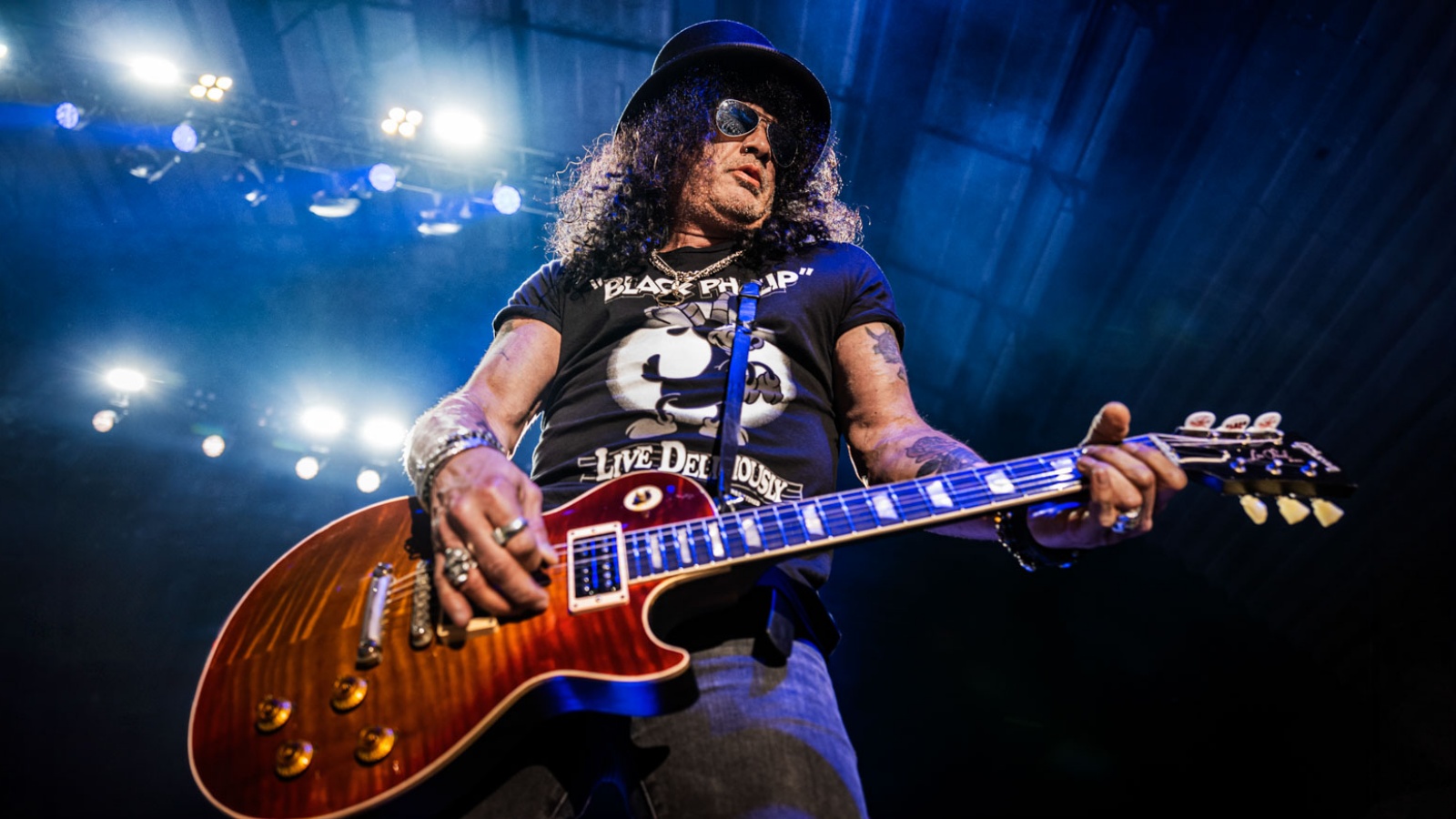 Slash i K.B. Hallen: Et verdensfjernt egotrip