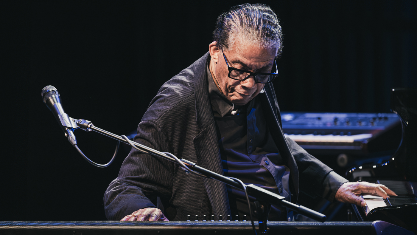 85-årige Herbie Hancock kom, så og dansede